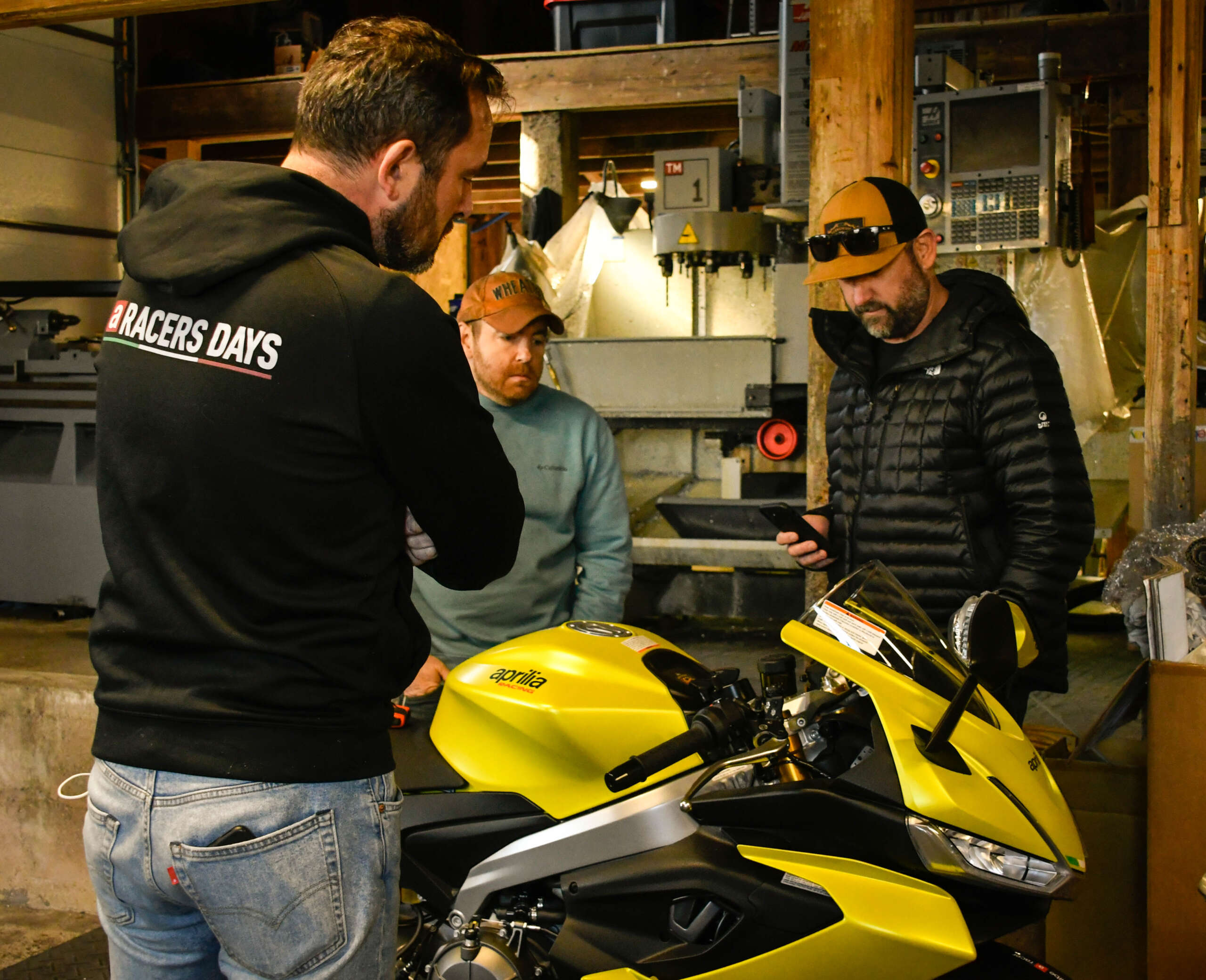 Aprilia Rsv4 Yellow