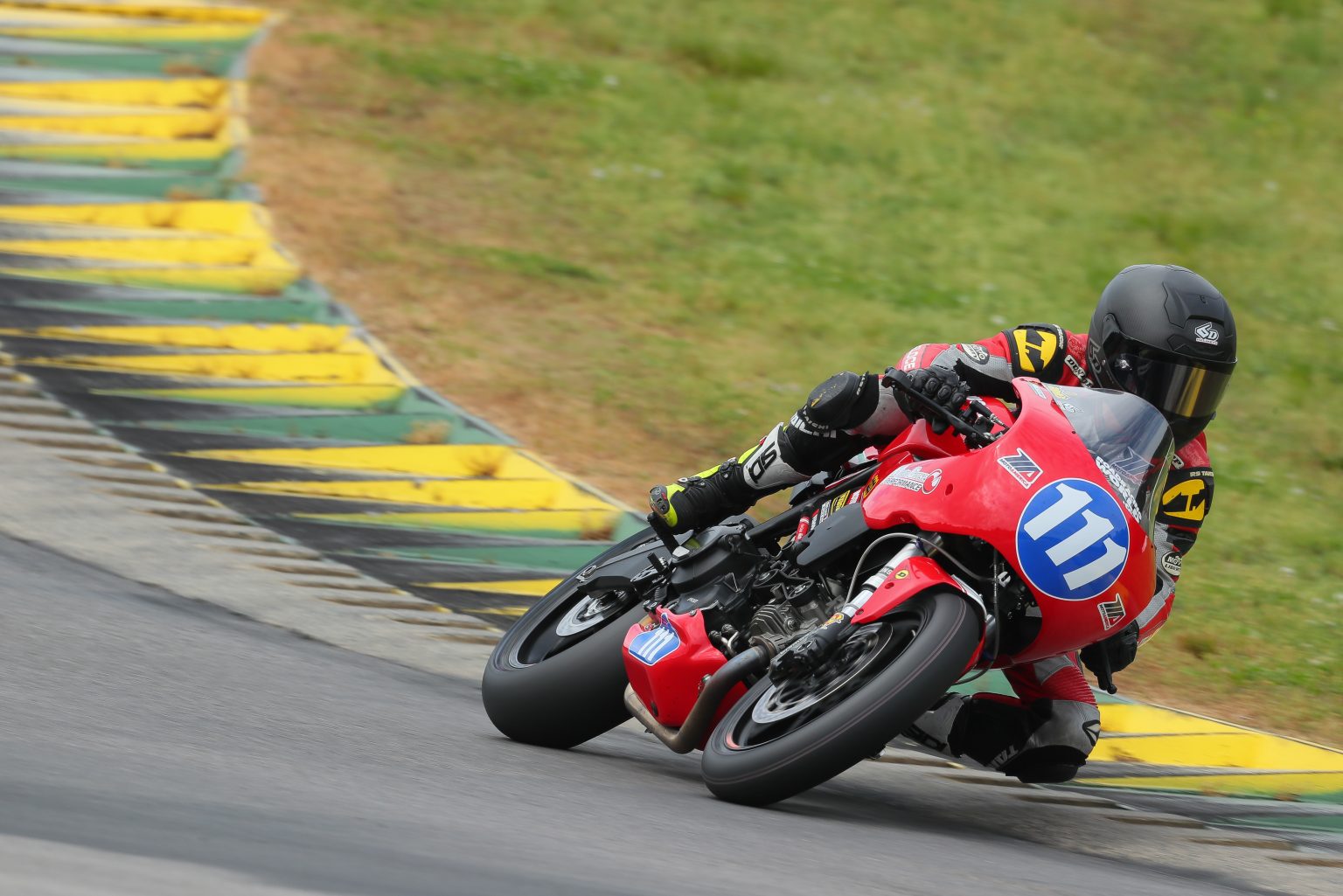 Flashback Friday: 34 Years Of Barnes Storming - MotoAmerica